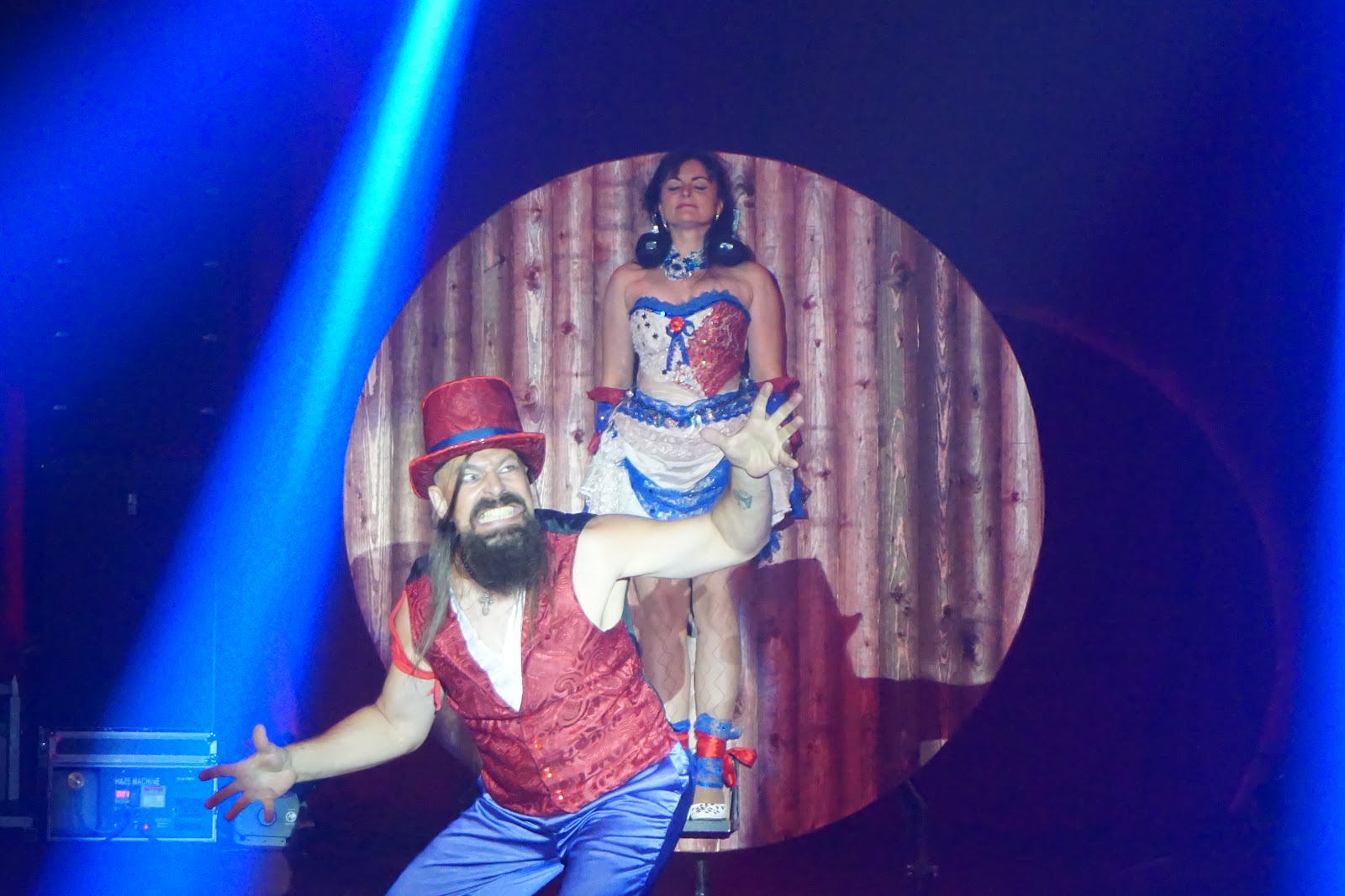 SWISS DREAM CIRCUS WITH THE FIRST EVER KNIFE-THROWING AND FIRE DIABOLO ...