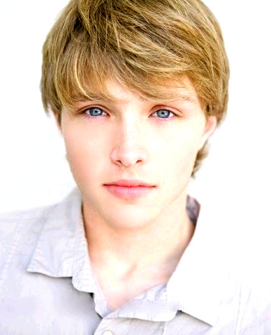 Joven y Periodista: Sterling Knight ♥