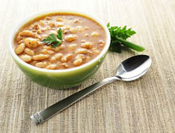 Retete usor de Gatit: Bors taranesc de fasole