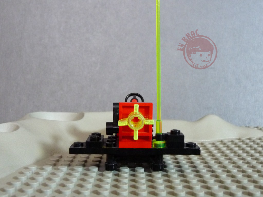 en-broc: Lego 6811 : Pulsar charger, M-Tron, 1990