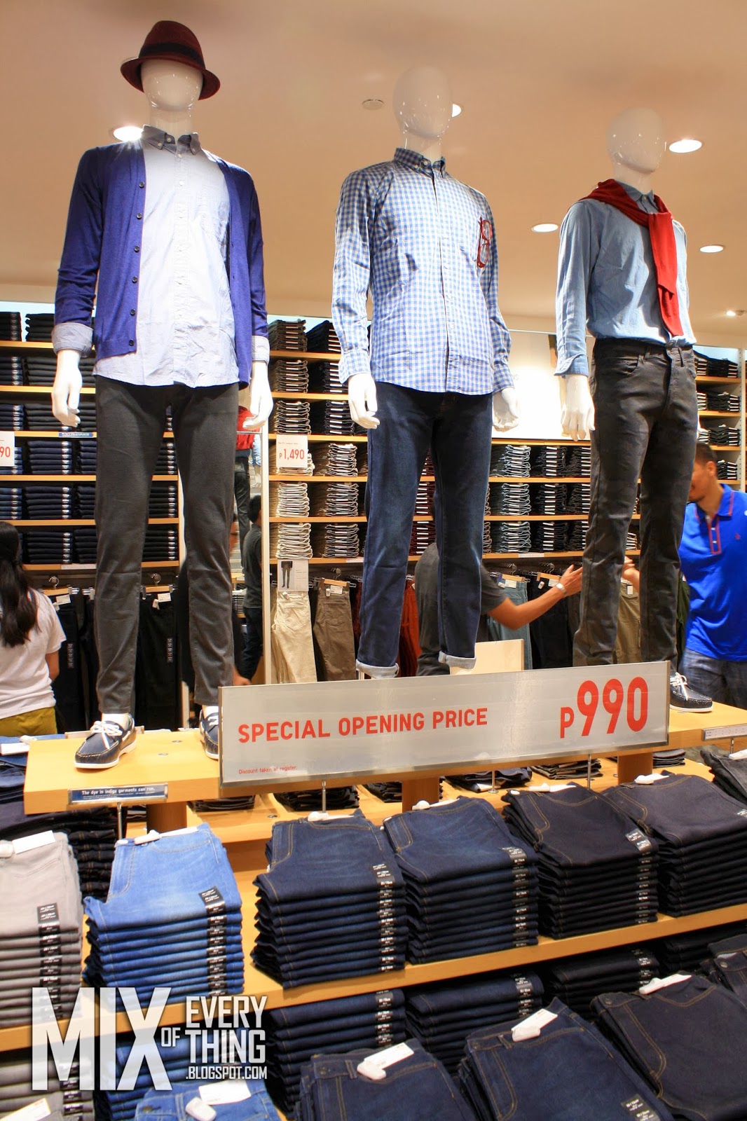 UNIQLO opens their 7th and largest store in the Philippines - Blog for ...