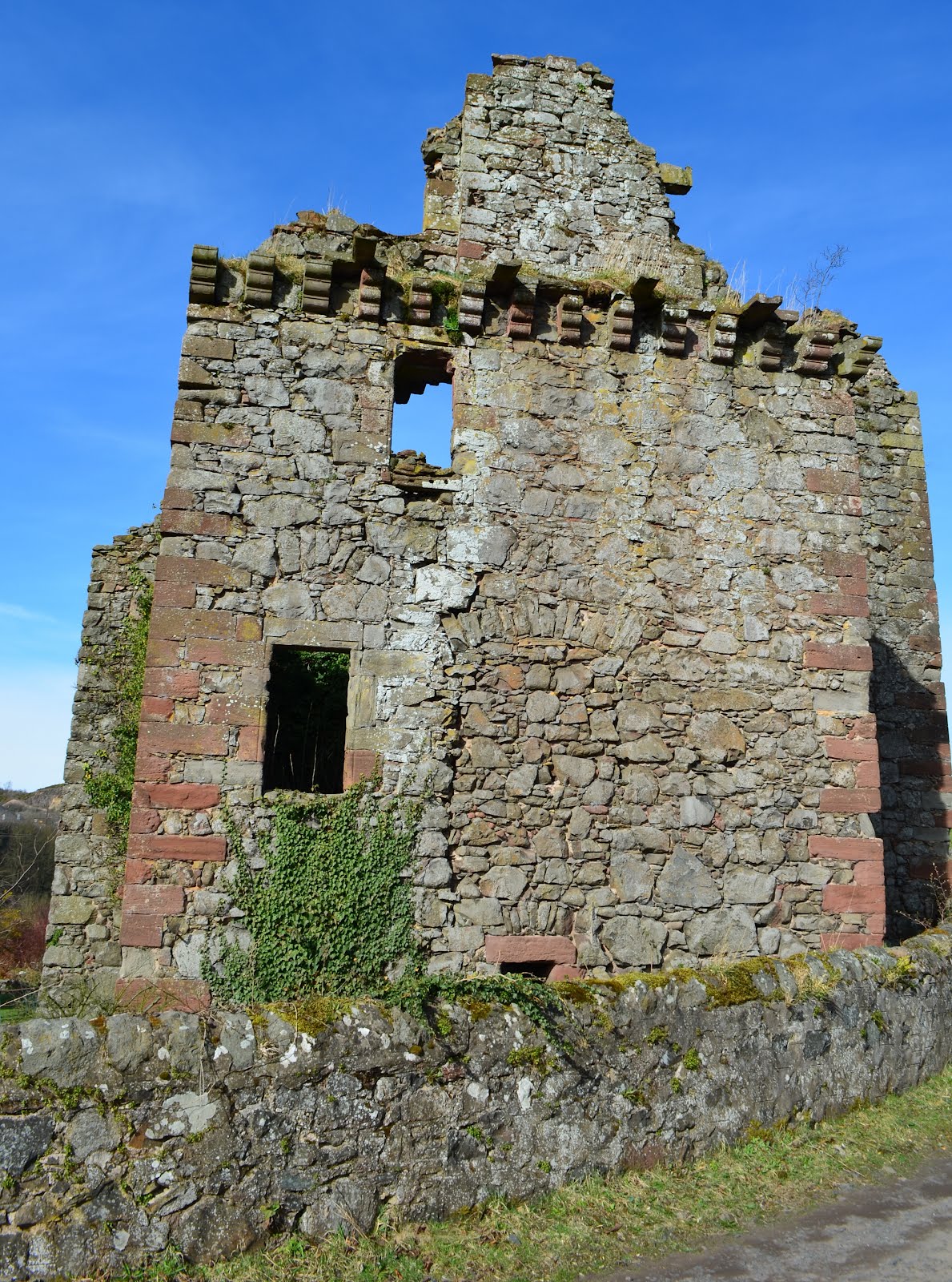 Tour Scotland: Tour Scotland Photographs Video Denmylne Castle Newburgh ...
