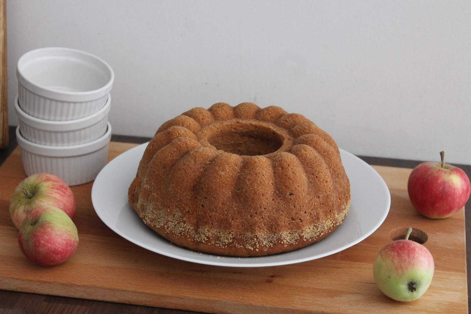 Sarin kotona: Kaneli-omenakakku