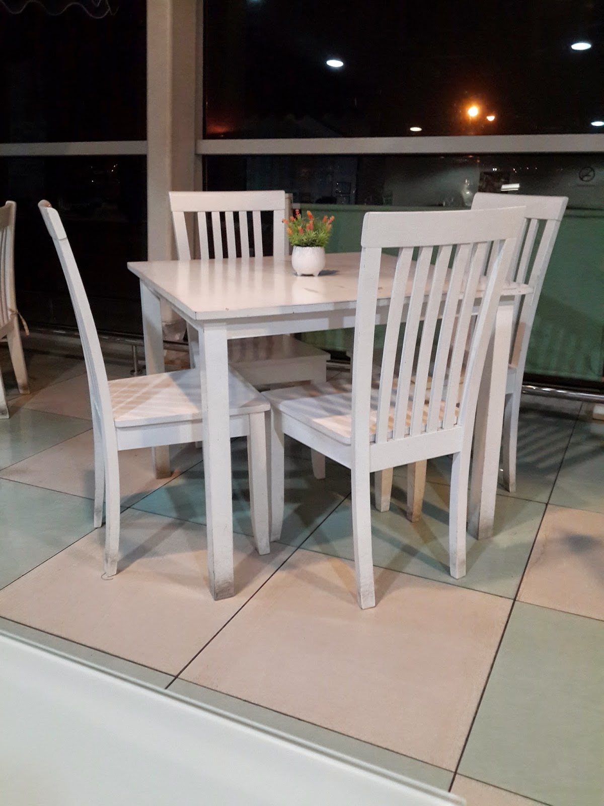 Interesting Corner of Me : Labuan Airport: S2 Café – White Furniture Cafe