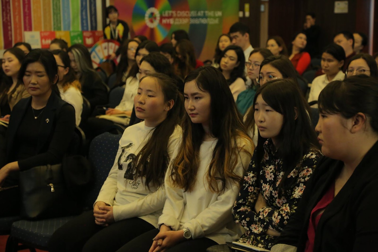 UNICEF Mongolia: Let's discuss at the UN - Unworn Masks