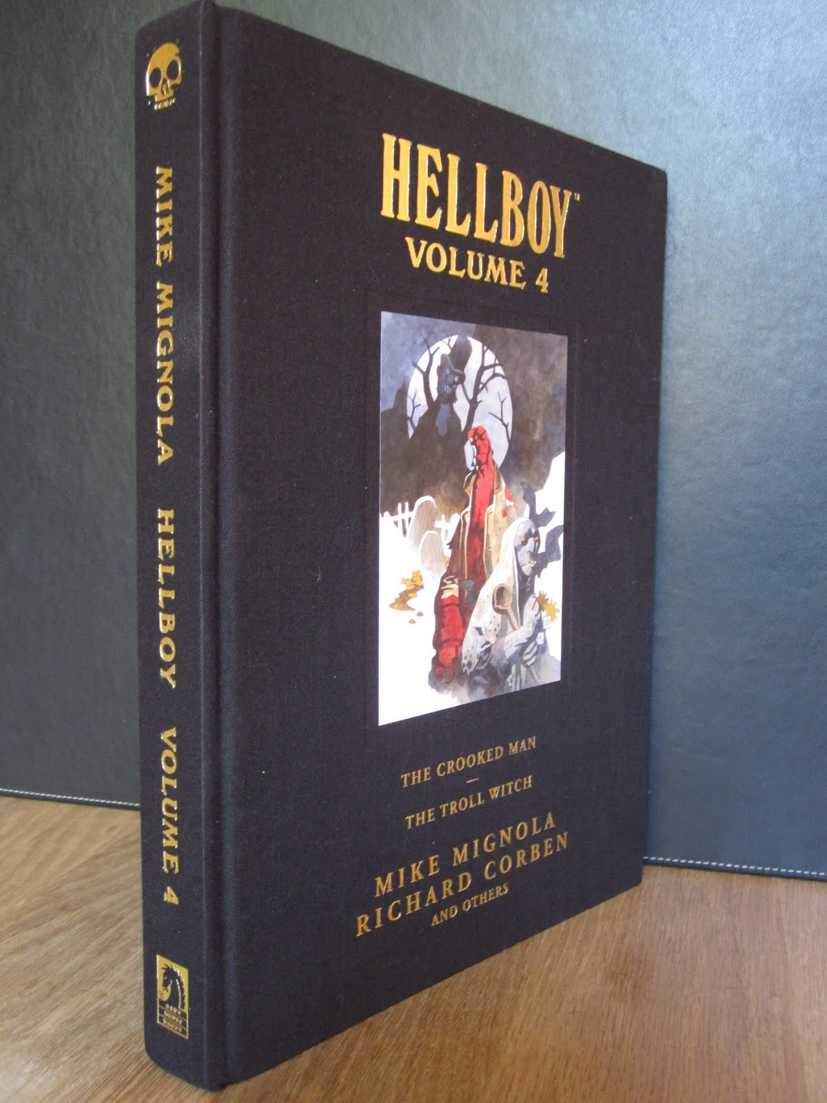 my absolute collection: Hellboy Library Edition Volume 4