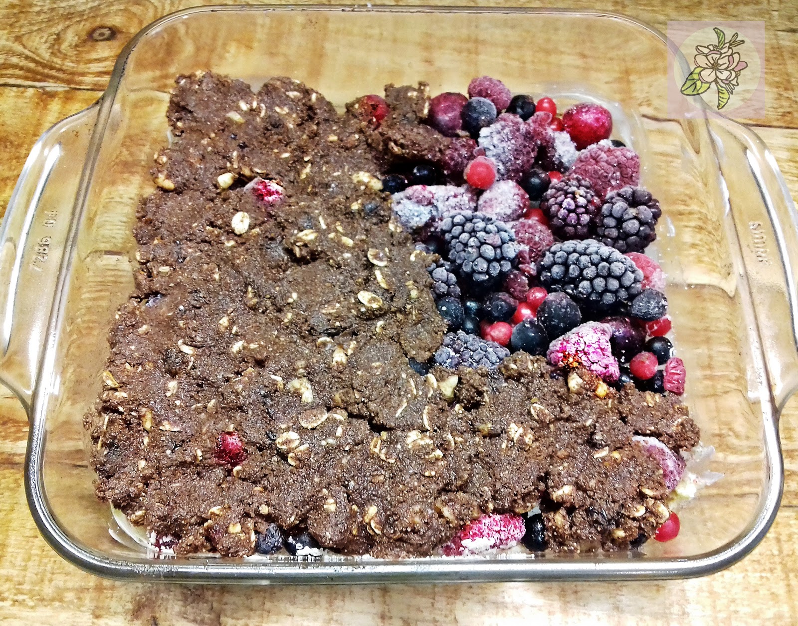 vegana y compañía: CRUMBLE DE CHOCOLATE Y FRUTAS ROJAS