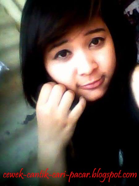 Cewek Cantik Cari Pacar