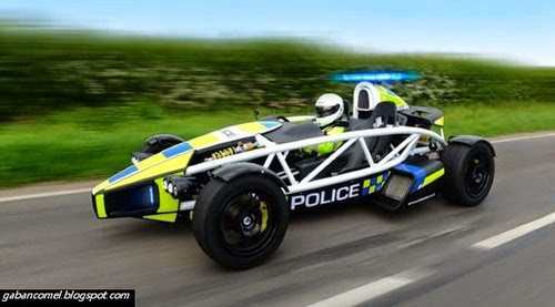 Kereta Polis Paling Laju Didunia. - Gaban Comel