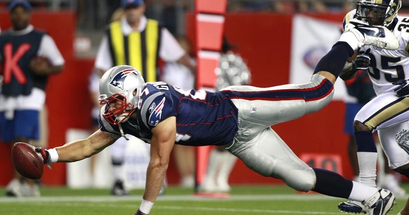 Rob Gronkowski likely to sit out one more week, lifting team spirits anyway