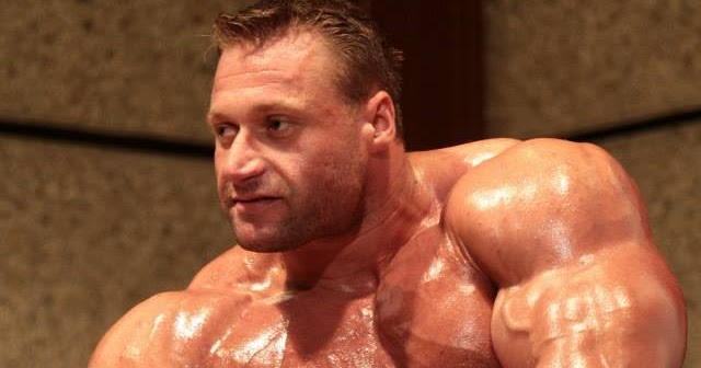 Muscle Lover: Hungarian muscle beast Mihaly Kormany