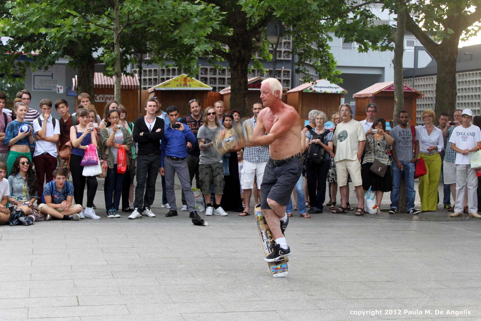 A New Yorker in Oslo: Street performers in Berlin