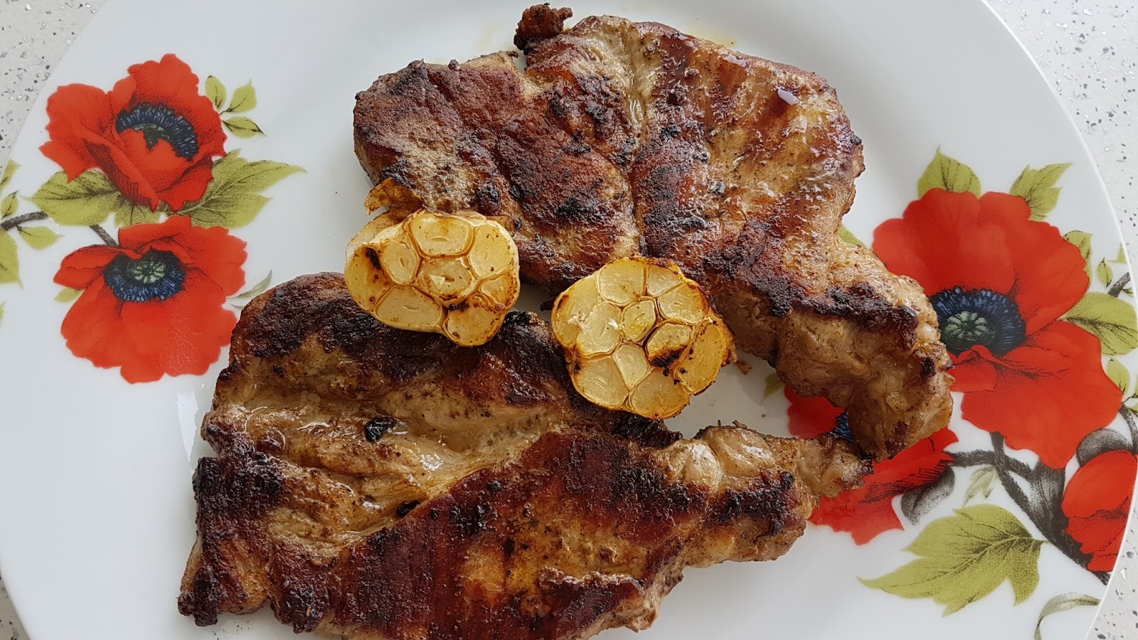 susu: Ceafa de porc la gratar electric si risotto