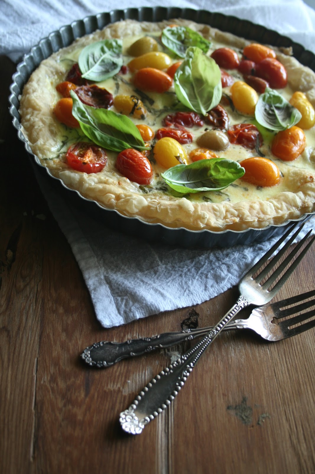 Annie à la Mode: Heirloom Tomato Basil Quiche