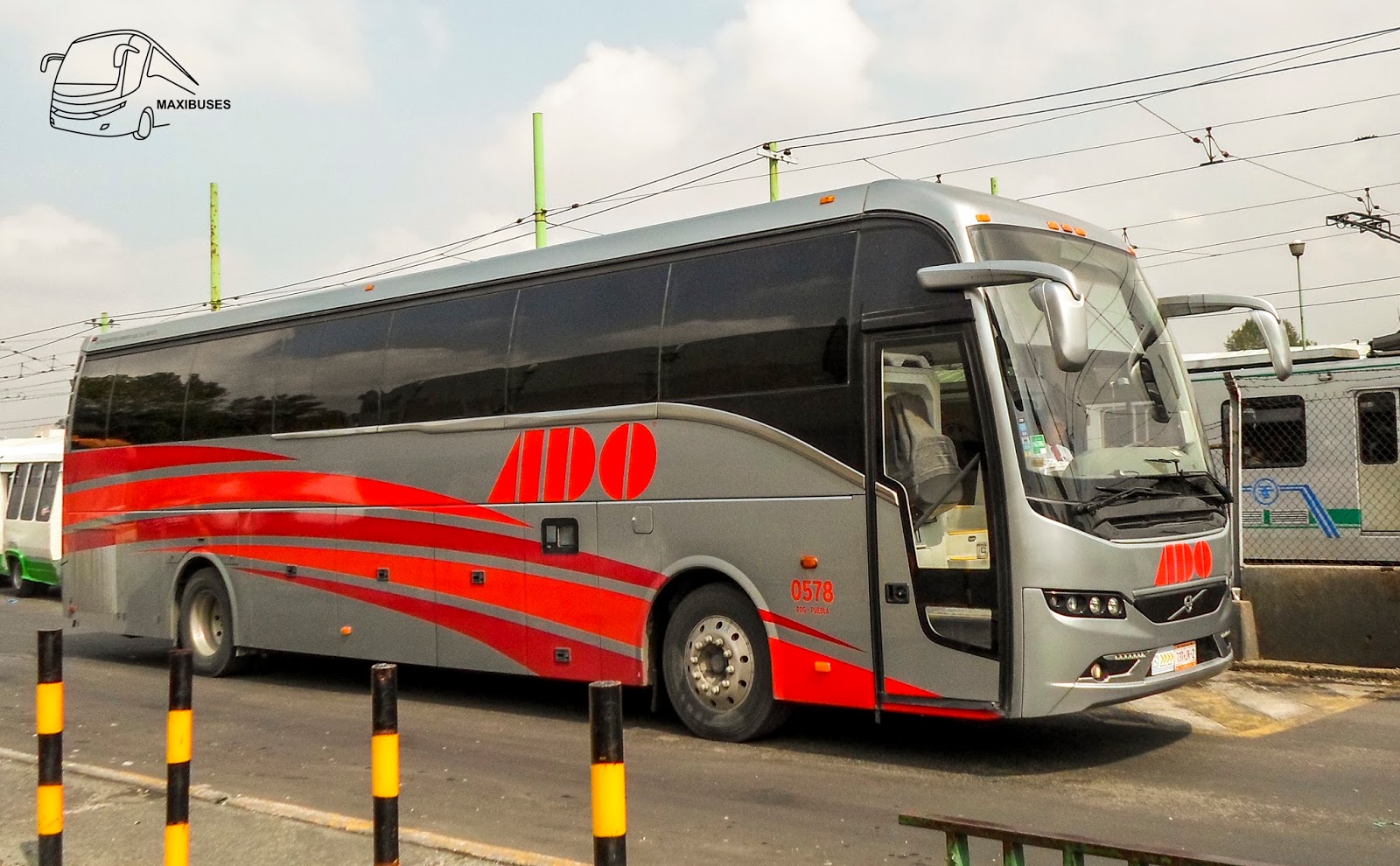 MAXIBUSES: AUTOBUSES DEL ORIENTE (ADO)