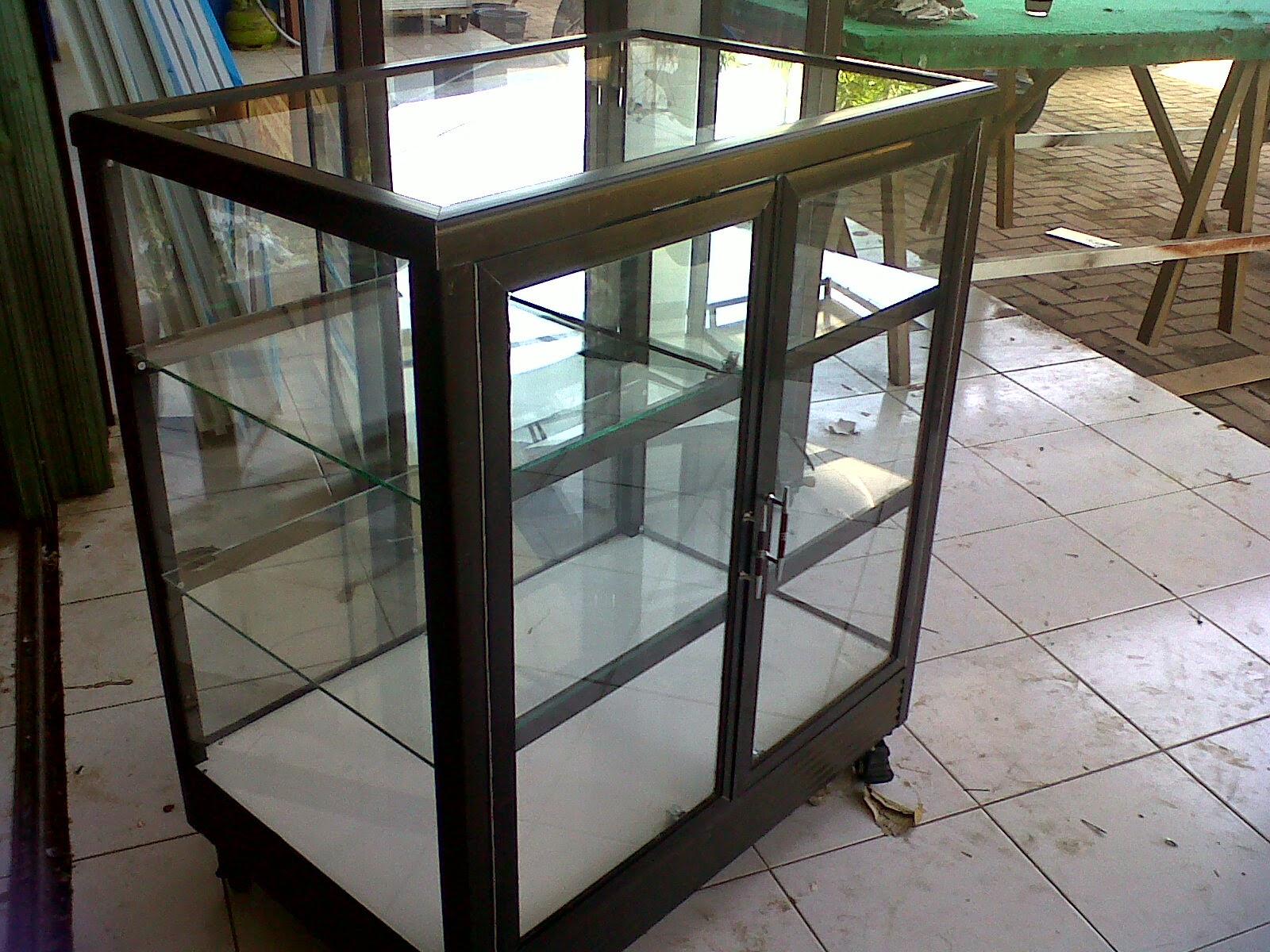 23 Model dan Harga Etalase Kaca Alumunium Lengkap dengan Gambarnya ...