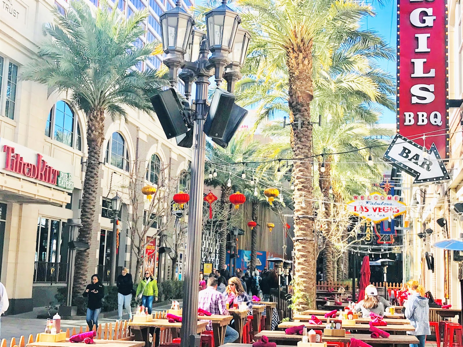 Las Vegas: Fun Things to Do on the Linq Promenade | MAPLE LEOPARD
