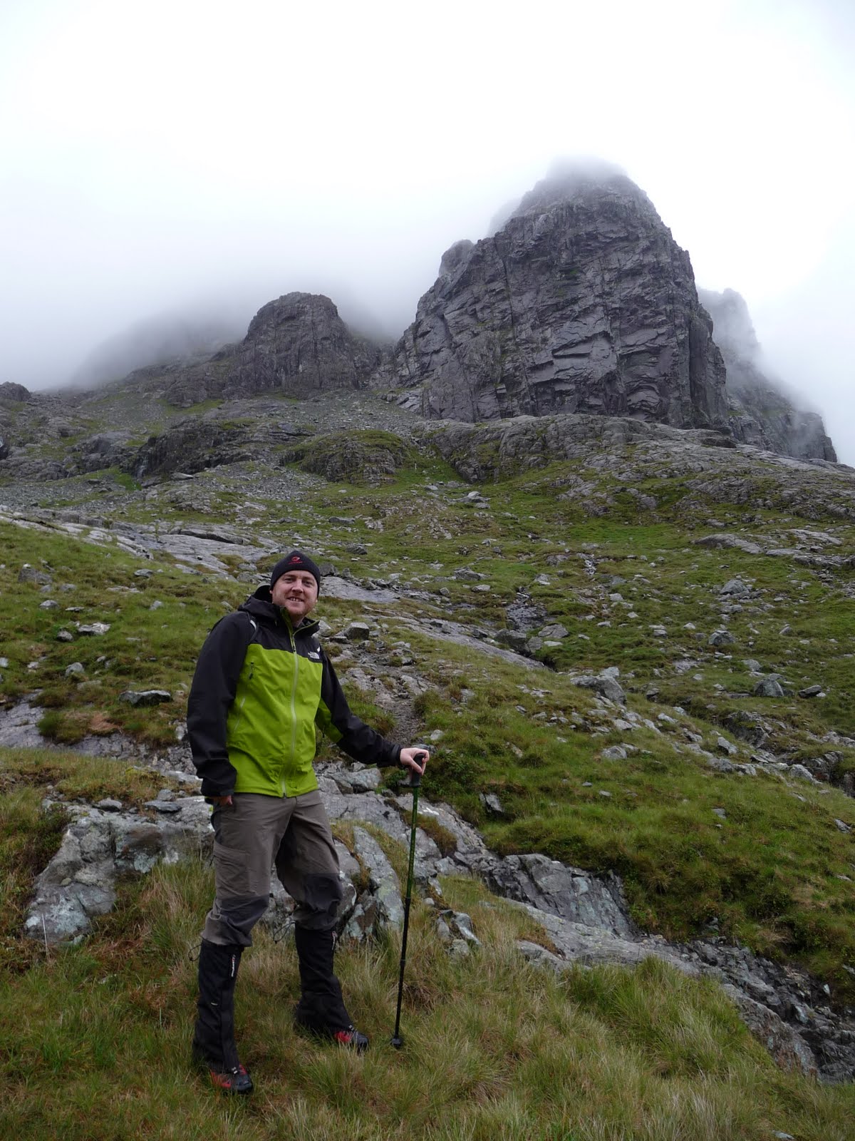 TARMACHAN MOUNTAINEERING: LEDGE ROUTE AND CMD ARETE, BEN NEVIS