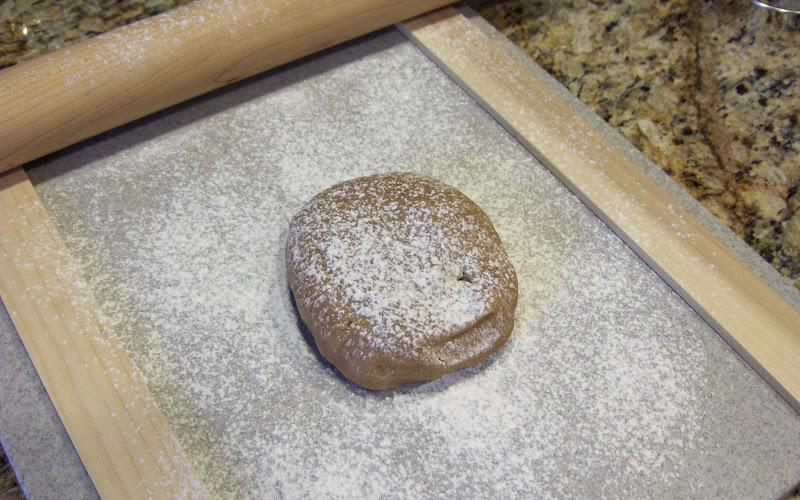 Becky Bakes, and cooks too!: Honey Spice Roll Out Cookies