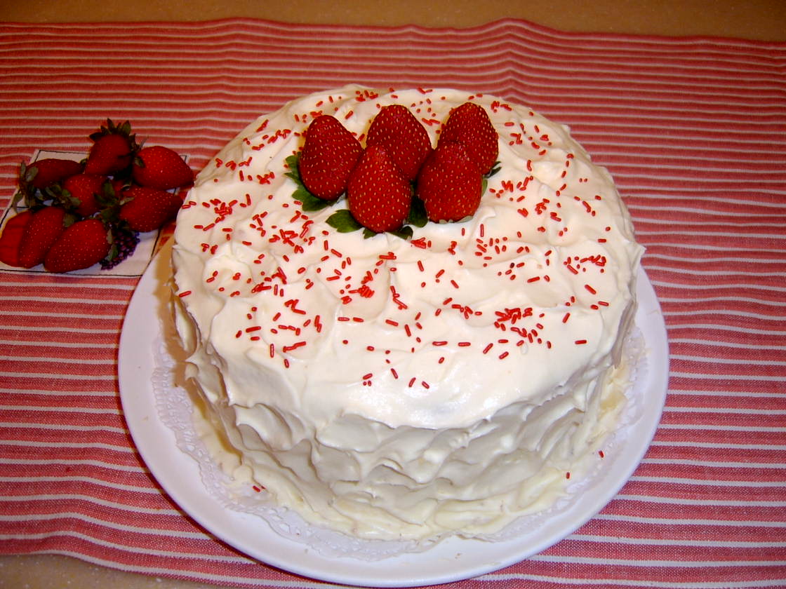 Through The Kitchen Door: Italian Cream Cake