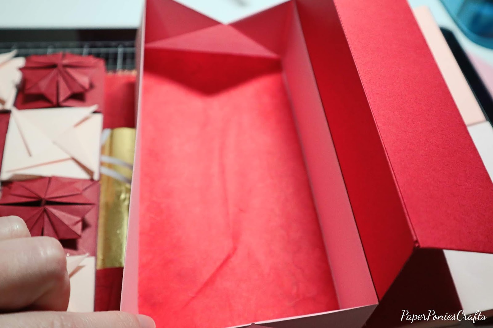 Paper Ponies: Chinese Thread Book-Zhen Xian Bao