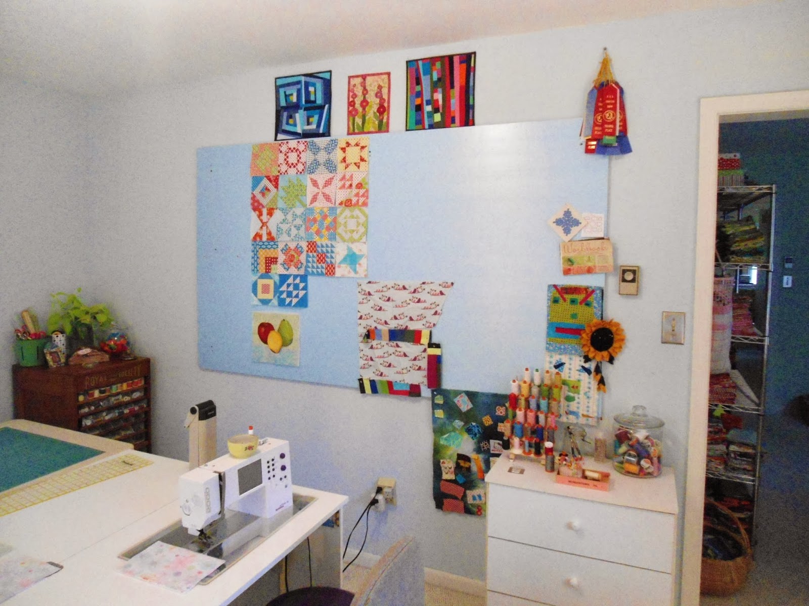 Pinkadot Quilts: Sewing Room