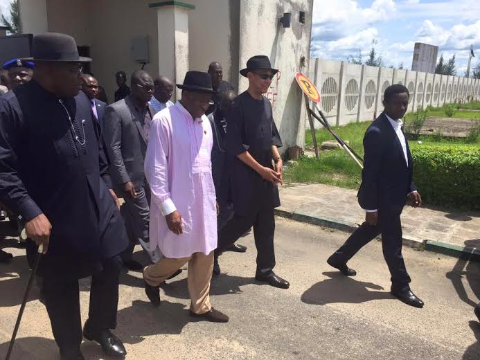 GEJ, Ben Murray-Bruce at the funeral ceremony of Alamiyeseigha (photos)