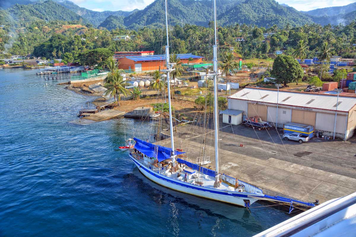 Bradley Vacation Blog: Dec 28 Alotau, Papua New Guinea