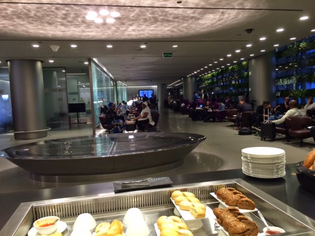 Qatar Airways Privilege Club Gold / Silver Lounge Hamad International ...