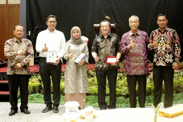 RSUD M. Ali Hanafiah Batusangkar, Terima Sertifikat Akreditasi ...