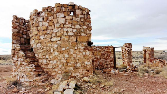 Apache Death Cave and the Curse of Two Guns, Arizona