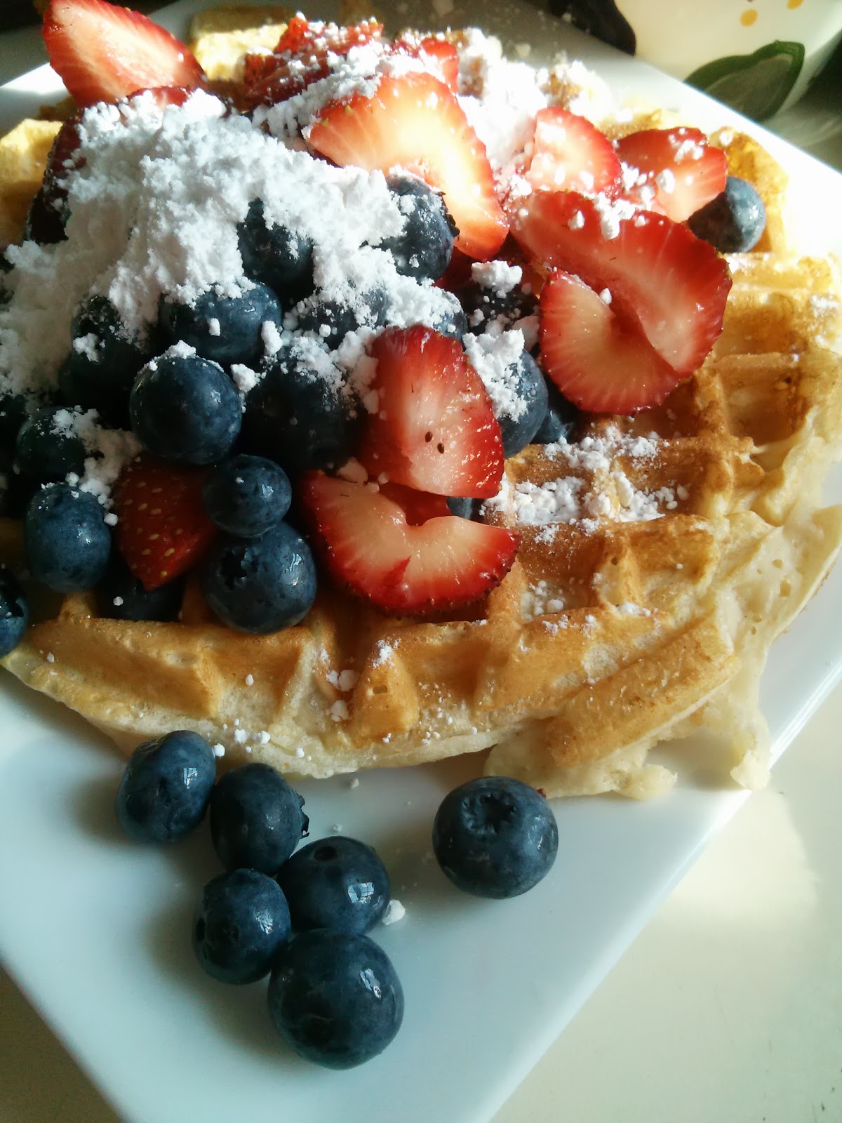 Smurf Eats: Just Another Food Blog: Waffle Para Uno