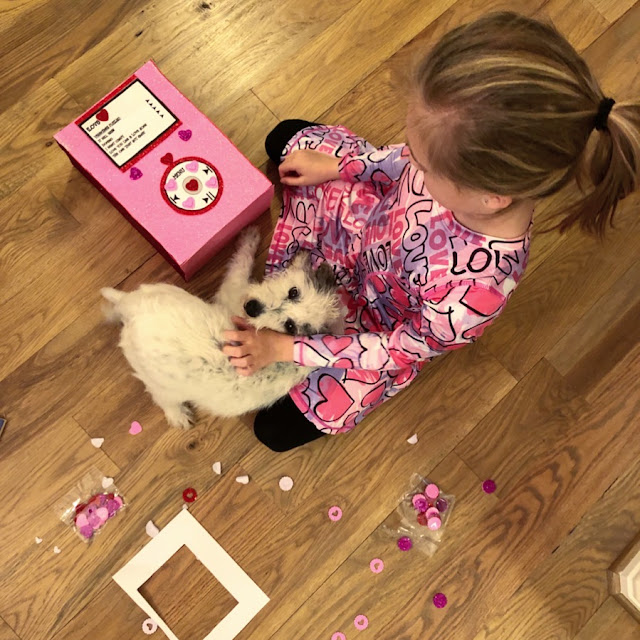 Crafty Texas Girls: iPod Valentine Box & RV Valentine Box