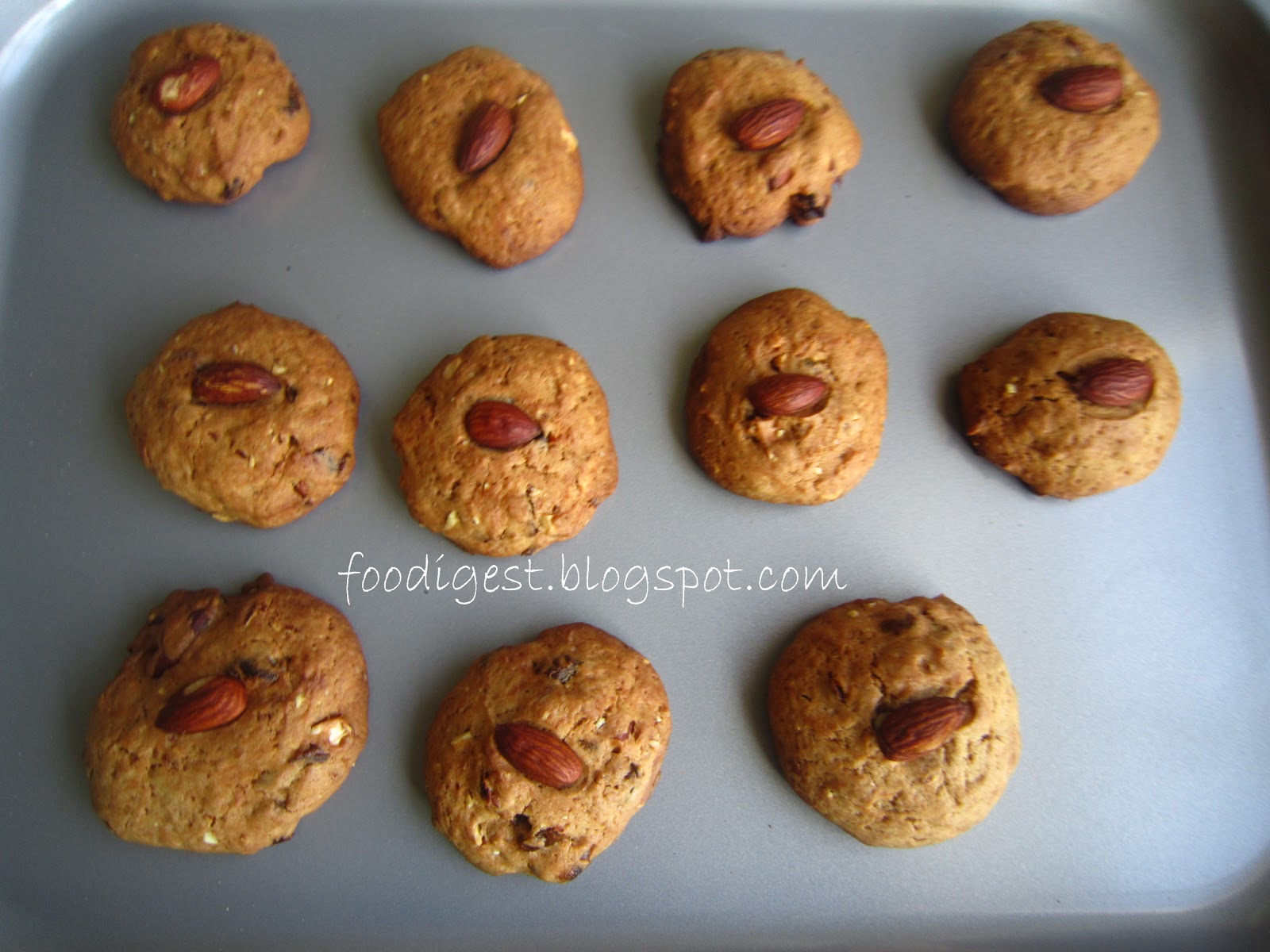 It's my Spice !: Persian Cookies-Dates Almond Cinnamon Cookies