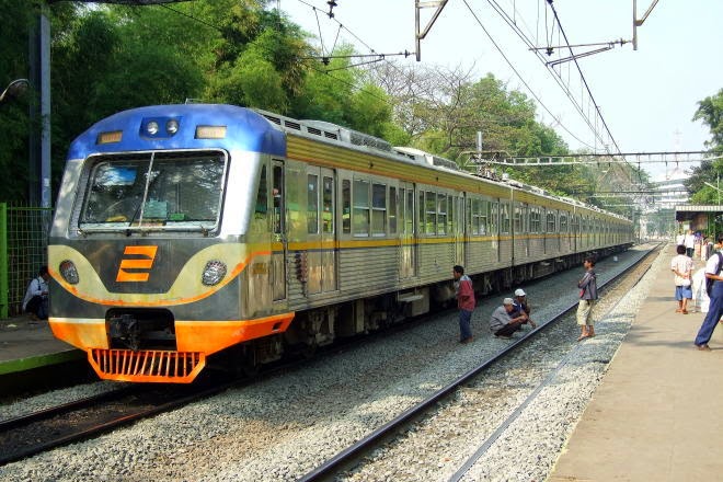 CAMPUR ADUK BLOG: Kumpulan Foto KRL Tahun 2000-an