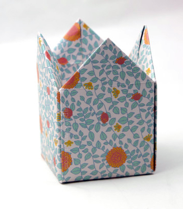 Tall Crown Box Origami | Paperized Crafts