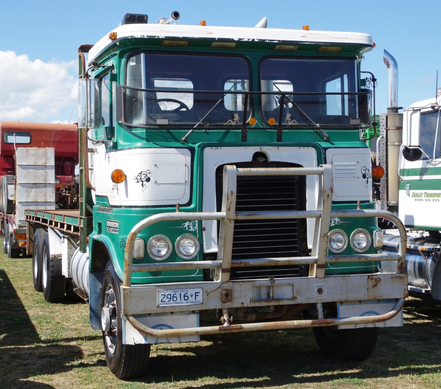 Historic Trucks: Longwarry Heritage Truck Show 2018 - Part 2 - English ...
