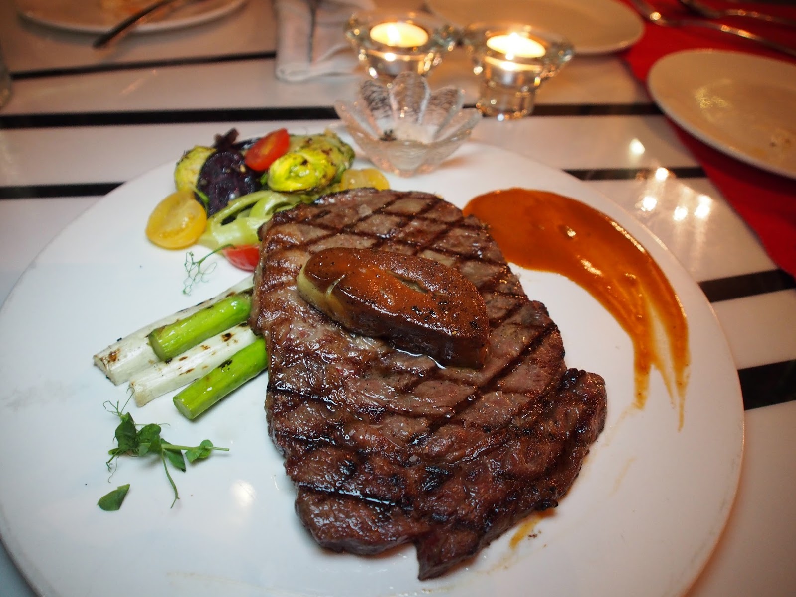 JE TunNel: Hemisphere Restaurant & Bar @ Regalia Serviced Apartment ...