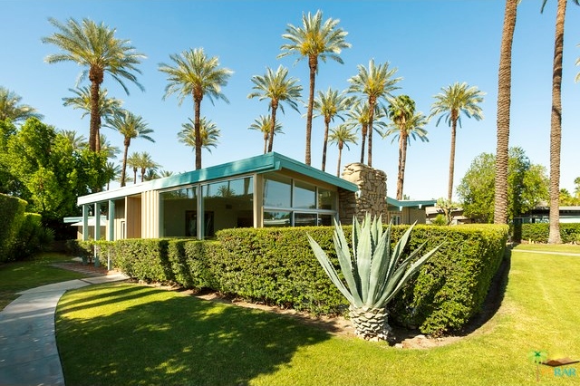 The Krisel Connection: Butterfly Roofed Tamarisk Ranchos Palmer ...