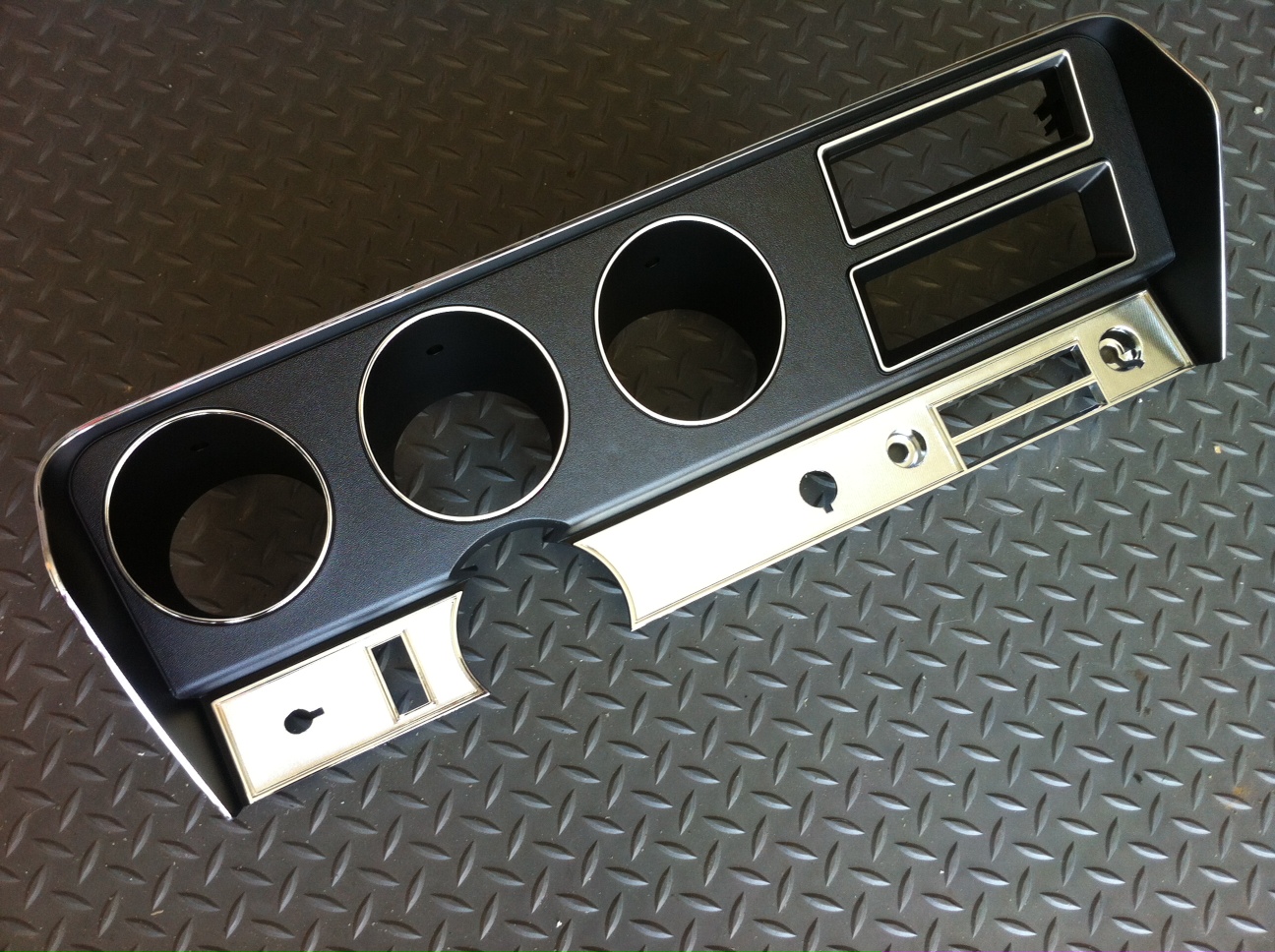 Just Dashes Production Center: 1970 Pontiac GTO Bezel Reproduction