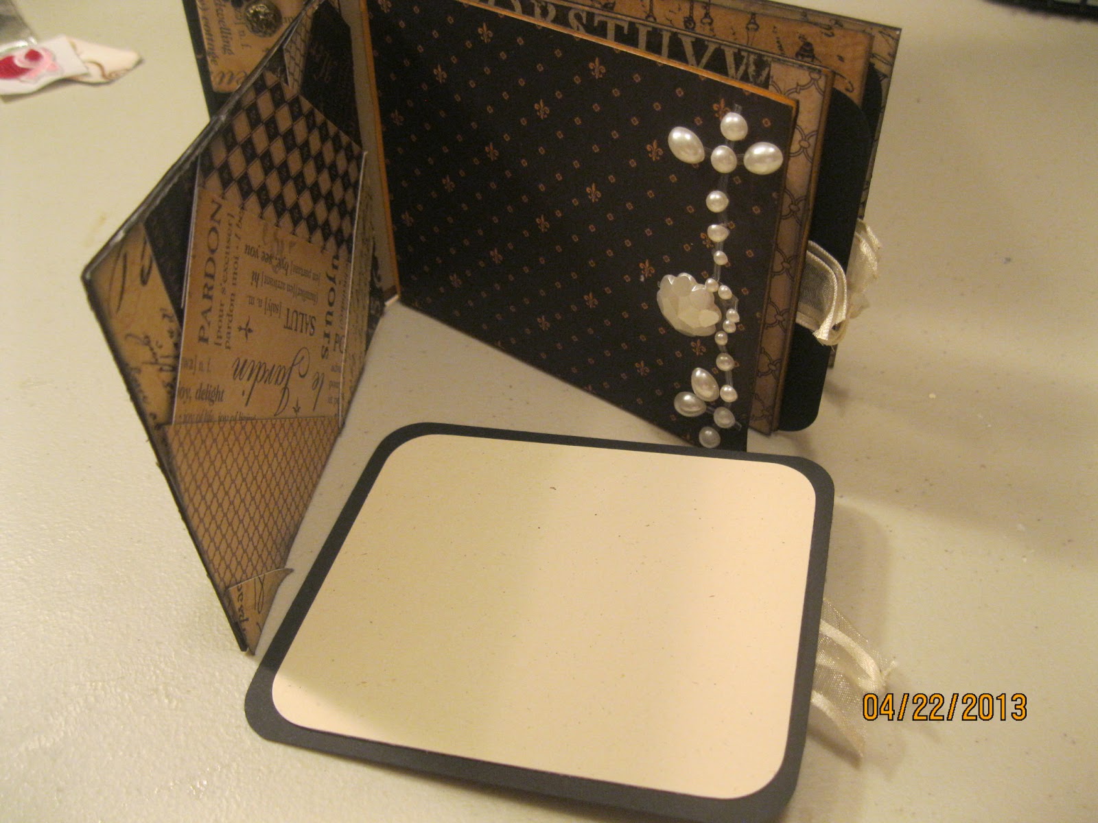 Ginas Designs: Mini Album Display Case by Kathi