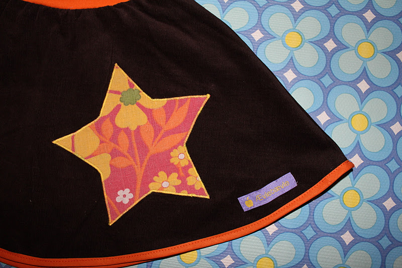 ævlebævle: to halv sol med stjerner