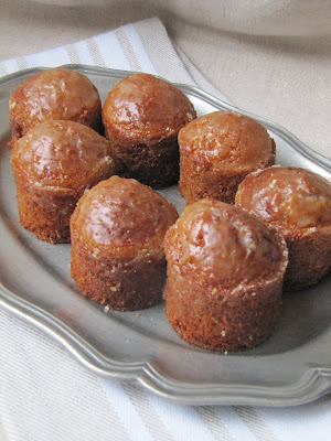 La cuisine d'ici et d'ISCA: Nonnettes pour la Saint-Nicolas