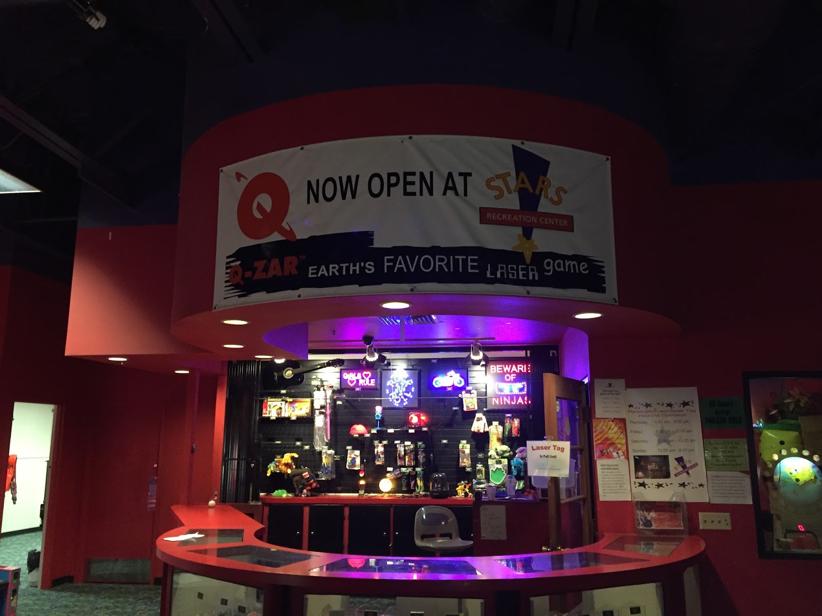 Tiviachick Loves Laser Tag: Q-ZAR!!!