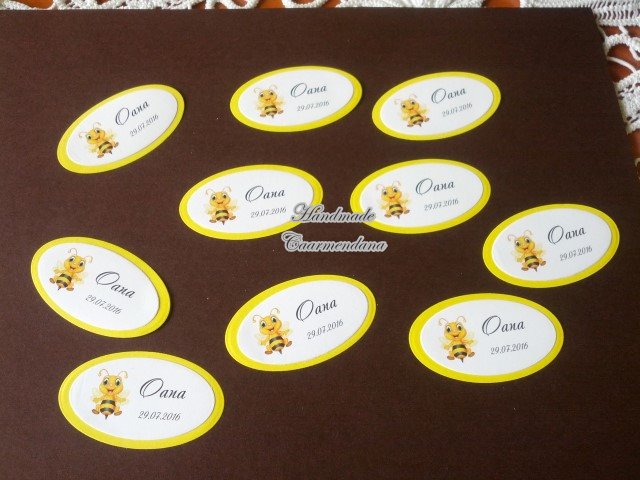 Felicitari handmade (realizate manual): Etichete cu albinute