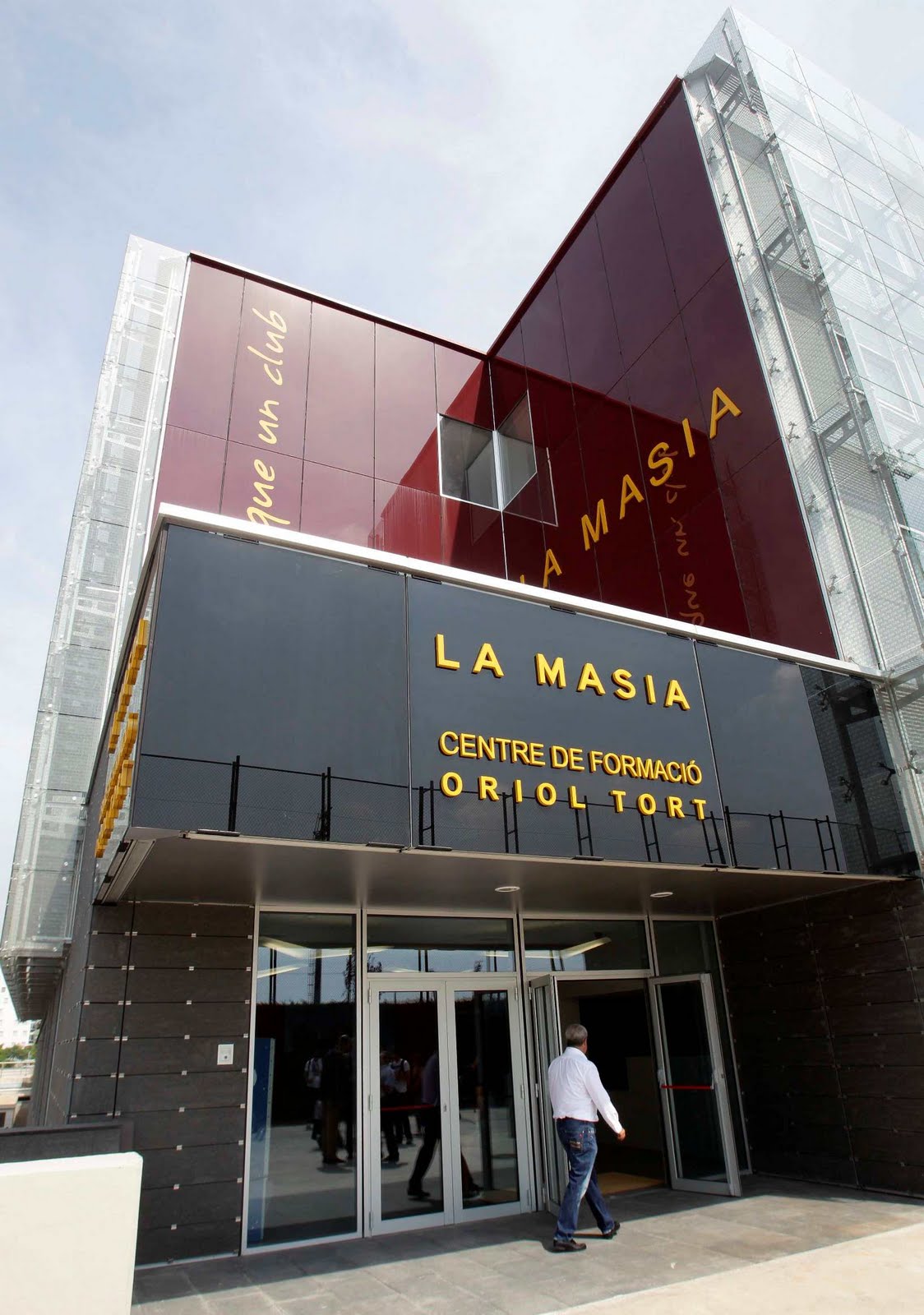 Tuahopo.com: Barcelona expands academy for youth players