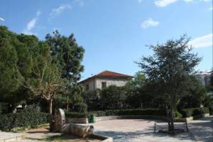 ΕΝΑ ΚΑΡΑΒΙ Τ’ ΟΝΕΙΡΟ ΠΟΥ ΟΛΟ ΜΕ ΤΑΞΙΔΕΥΕΙ ΜΕ ΚΟΝΤΡΑ ΤΟ ΚΑΙΡΟ: ΙΣΤΟΡΙΟΛΟΓΙΑ