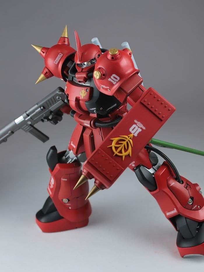Custom Build: MG 1/100 Johnny Ridden's High Mobility Zaku II "RED ...