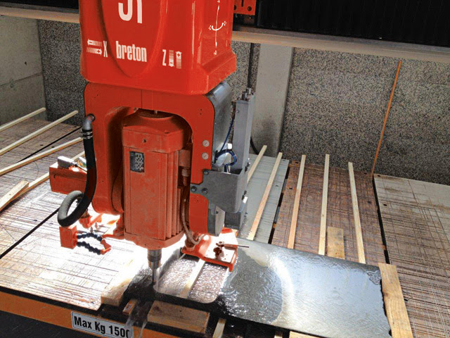 Breton Smart-Cut 550 OPTIMA - 5 axis CNC bridge saw with built-in ...