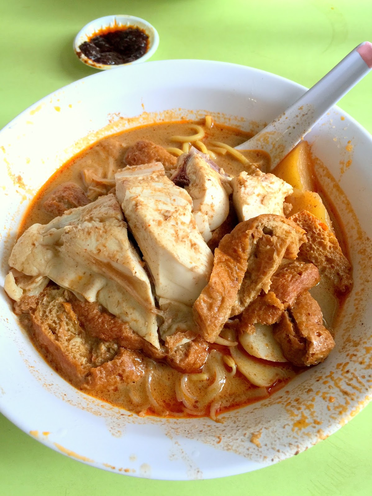 Ah Heng vs Heng Kee Curry Chicken Bee Hoon Mee @ Hong Lim Food Centre
